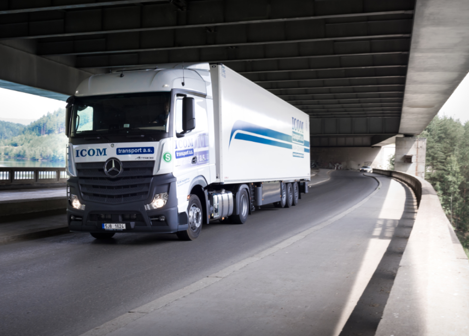 Řidiči kamionů u ICOM transport dostanou přidáno. Přijdou si až na ...