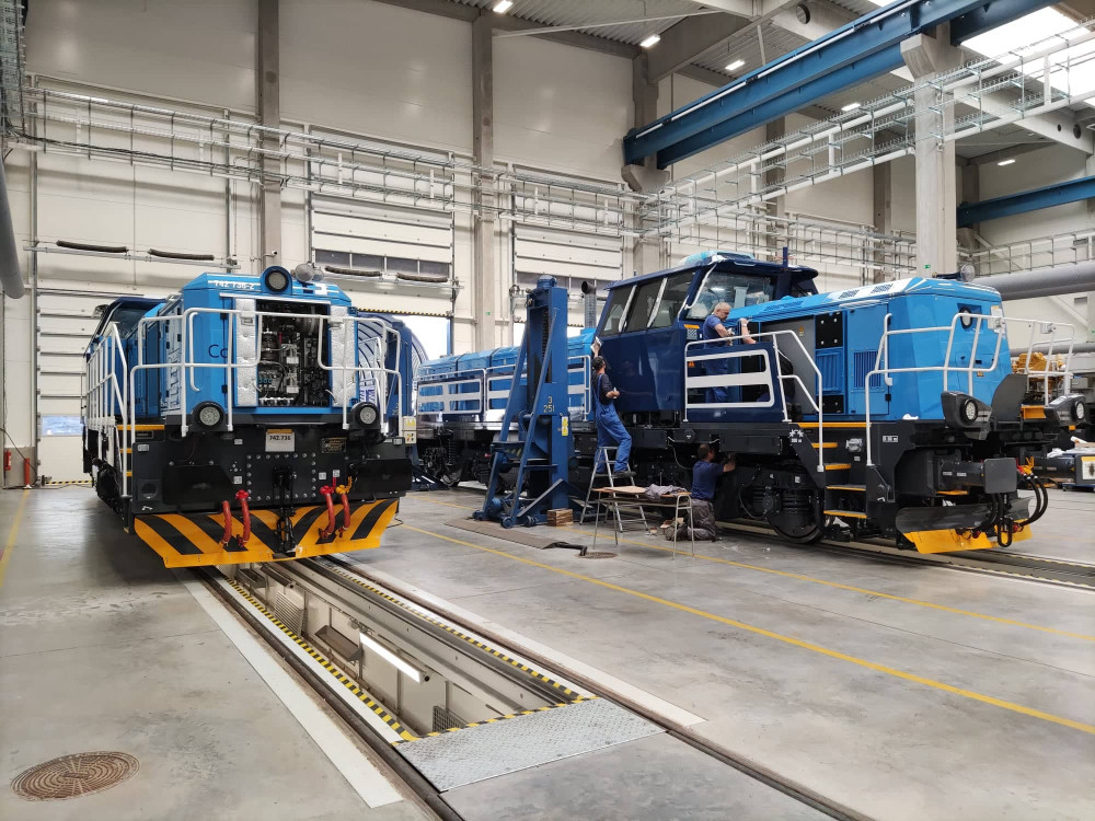 Firma CZ Loko kompletuje v Jihlavě lokomotivy v nové hale za 150 ...