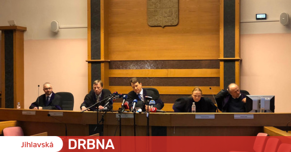 Soud vynesl rozsudek v kauze Čapí hnízdo. Babiš i zastupitelka Jihlavy Nagyová byli zproštěni ...