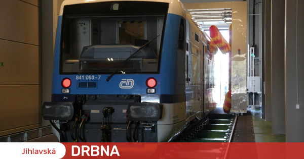 V Havlíčkově Brodě otevřeli moderní myčku na kolejová vozidla. Stála přes 80 milionů a je ...