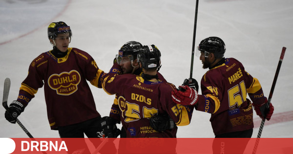 První letošní derby mělo rekordní návštěvnost. I přes drama tři vteřiny před koncem vyhrála Dukla