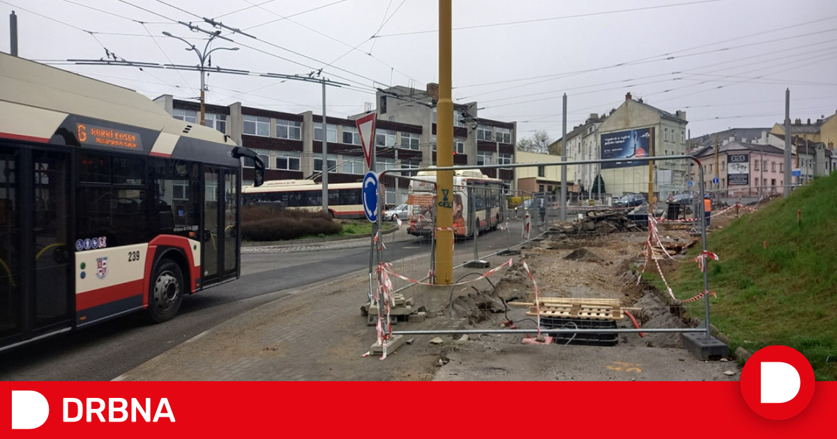 Křižovatka u Sila je zcela uzavřená, řidičům tam hrozí pokuta až 1500 korun