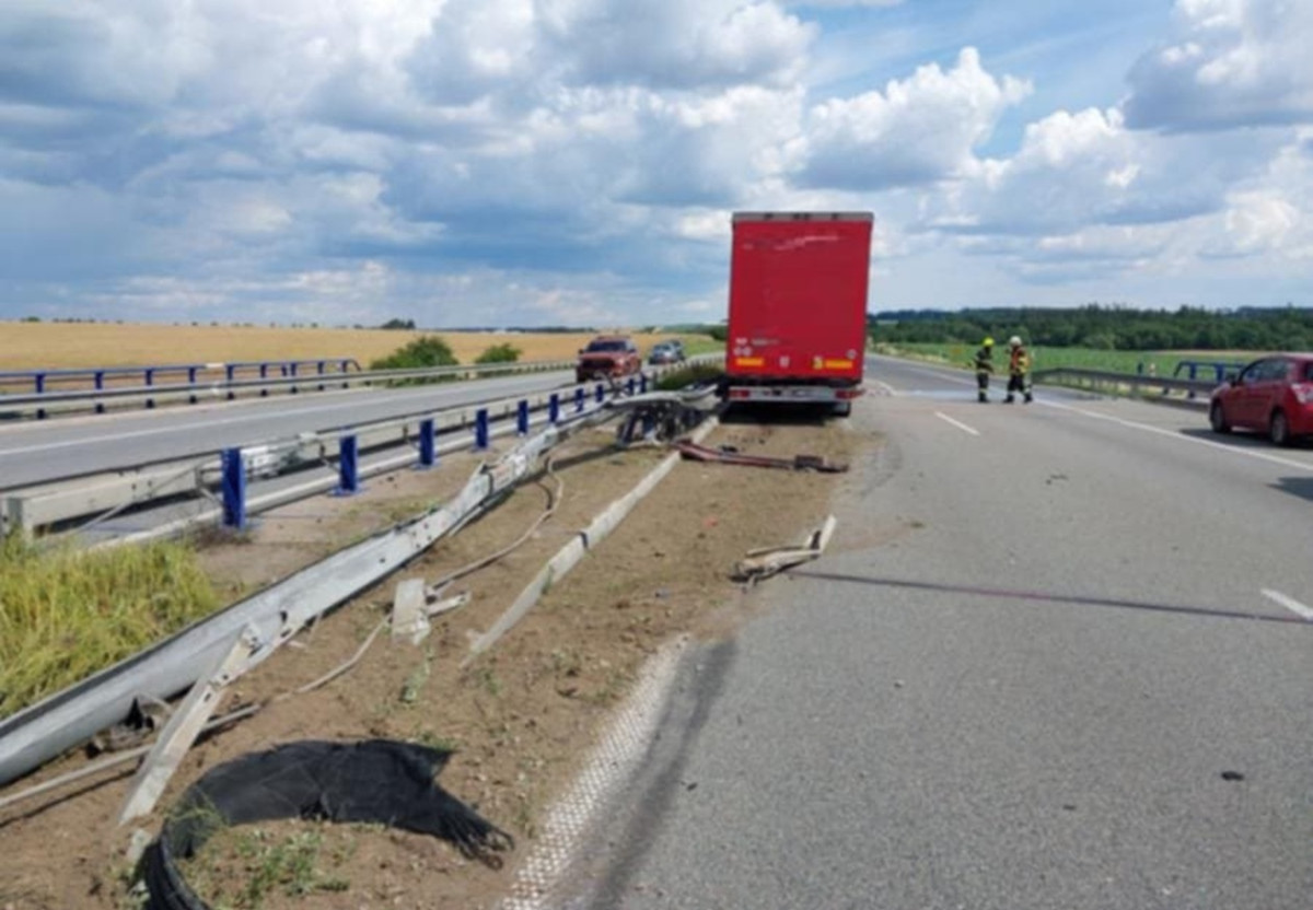 Nehoda kamionu v pátek odpoledne uzavřela dálnici D1 ve směru na Brno