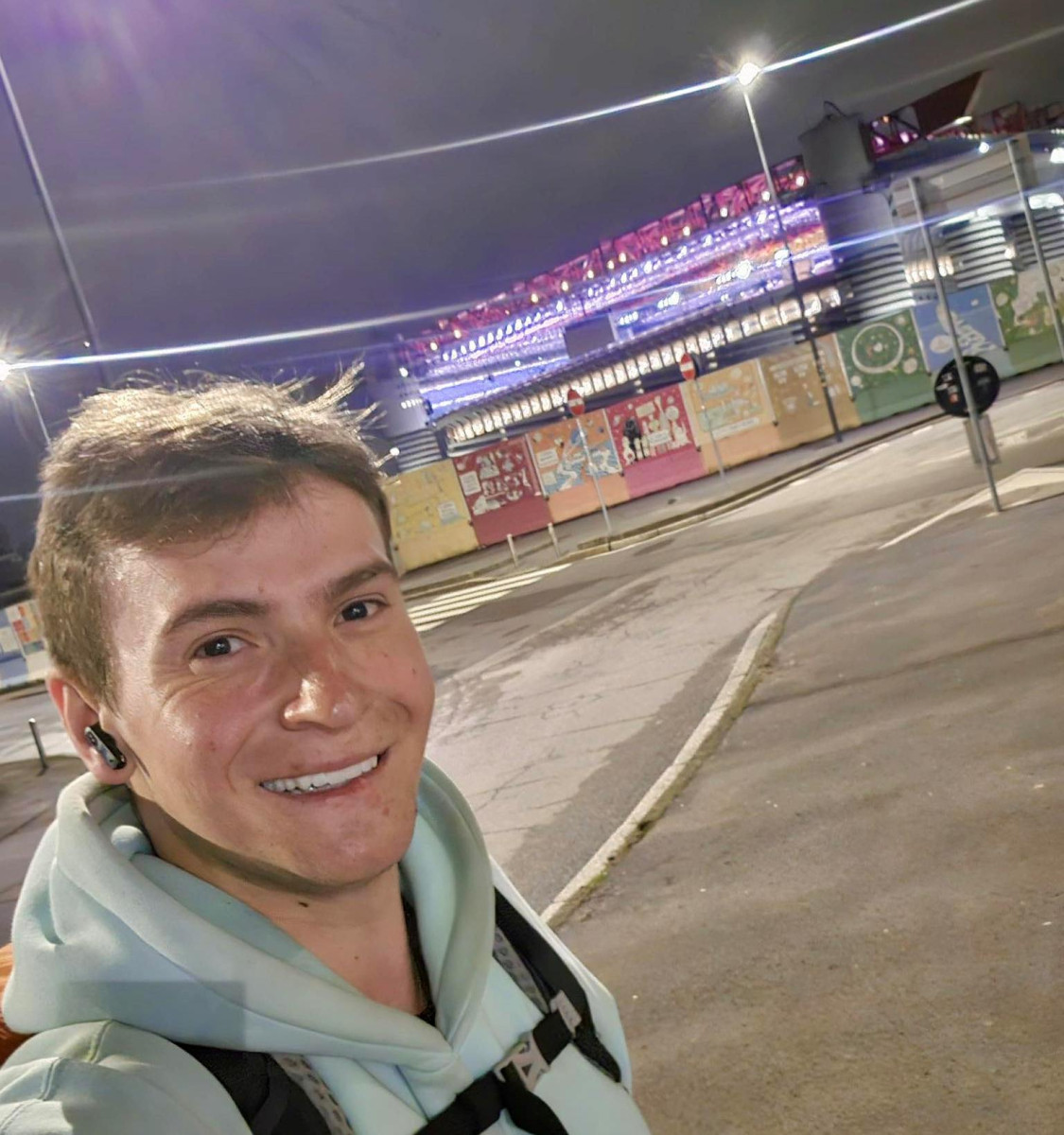 Nico z Třebíče teď dorazil do Milána. Poslední kilometry jde živě se ...